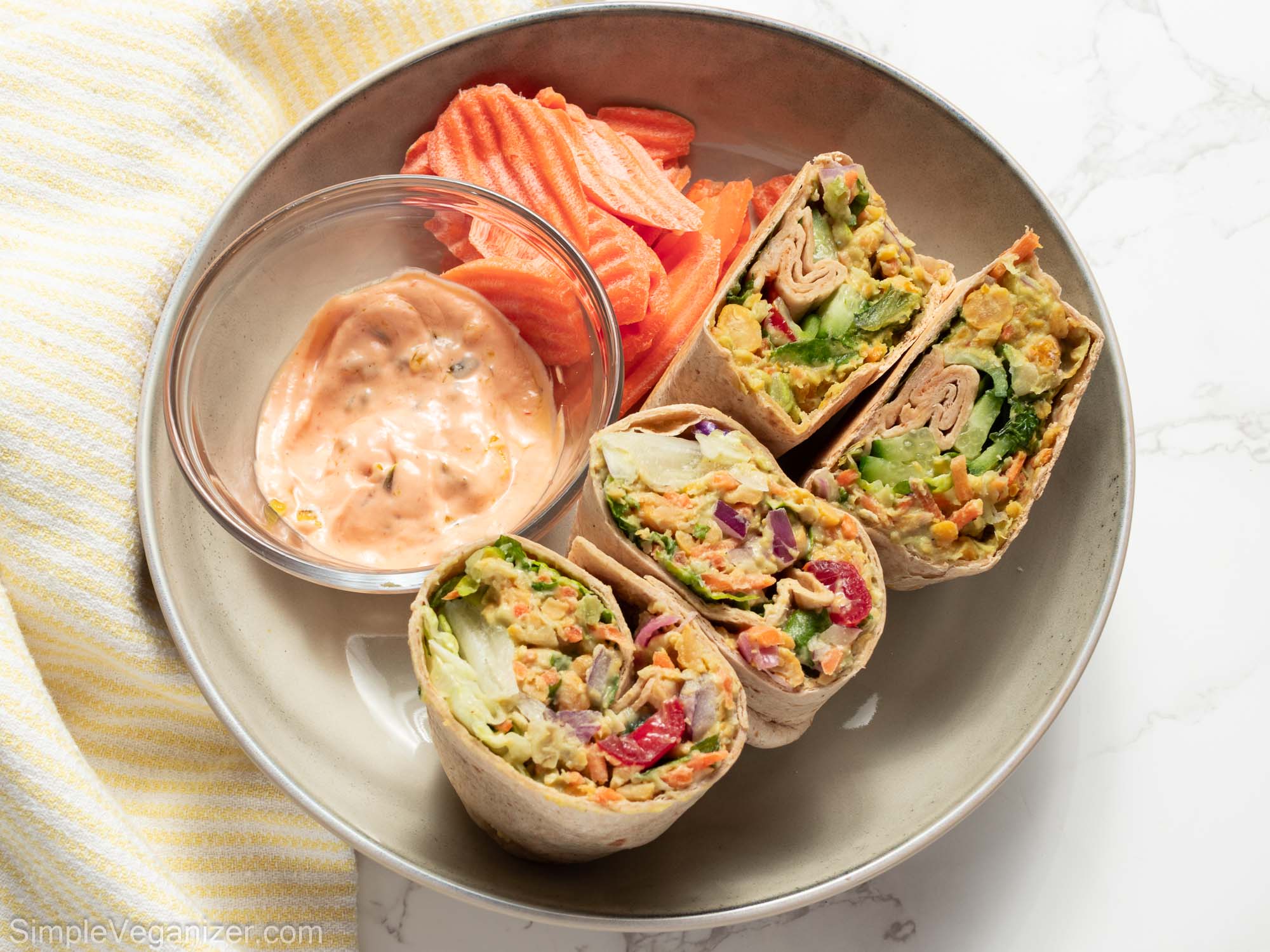 VEGAN MASHED CHICKPEA AVOCADO WRAPS (Quick and delicious!) - Simple ...